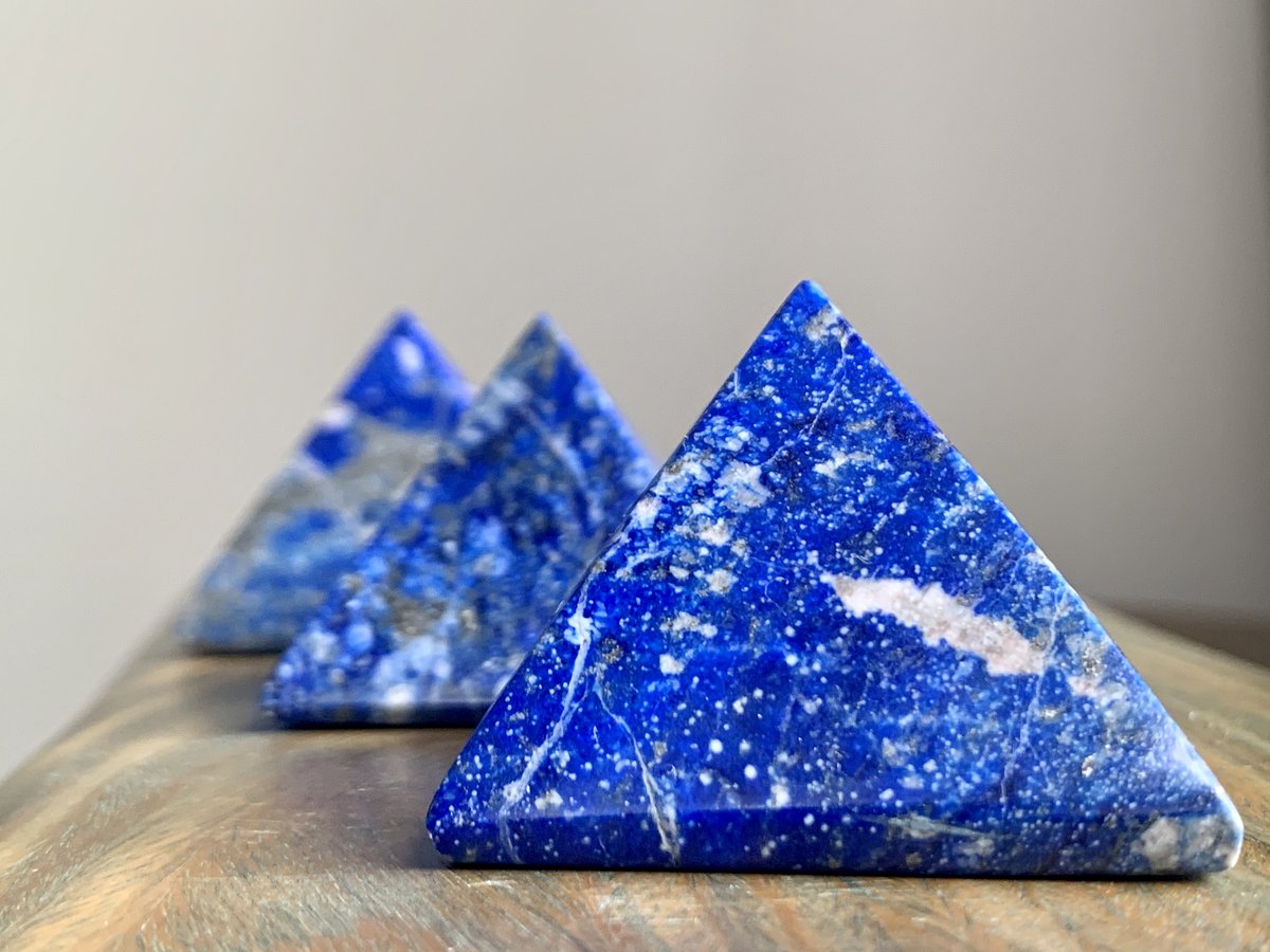 Lapis Lazuli Meanings, Properties and Uses - CrystalStones.com