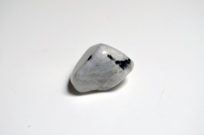 Moonstone Meanings, Properties and Uses - CrystalStones.com