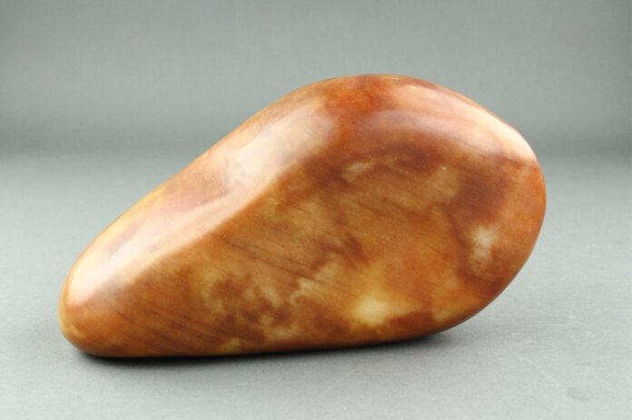 Jade Meanings, Properties and Uses - CrystalStones.com