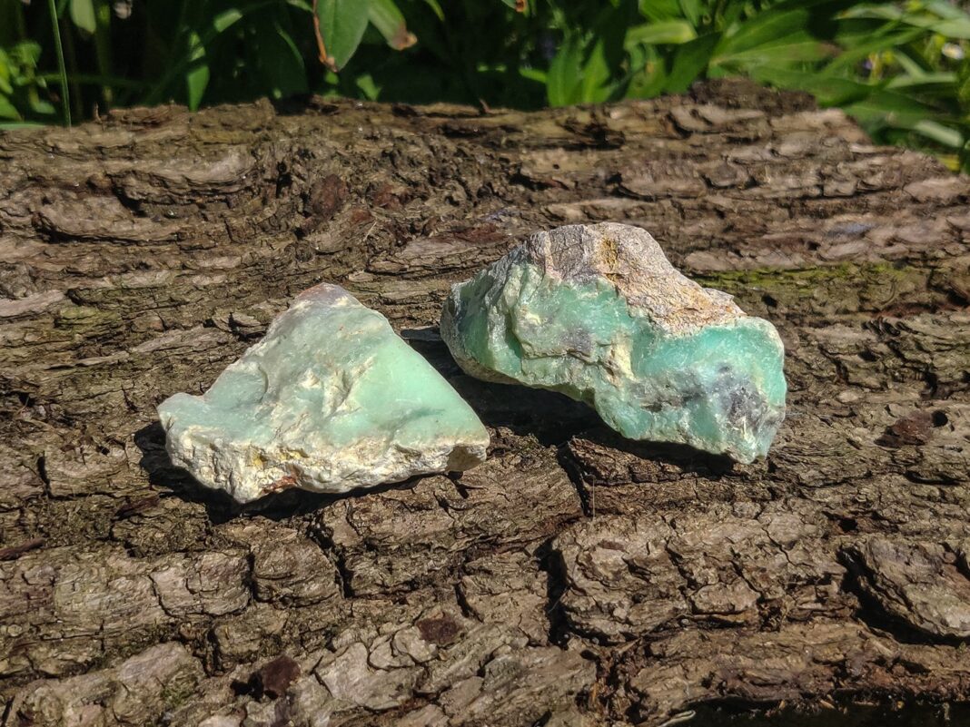 Jade Meanings, Properties and Uses - CrystalStones.com