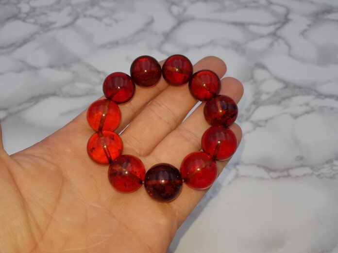 Amber Meanings, Properties and Uses - CrystalStones.com