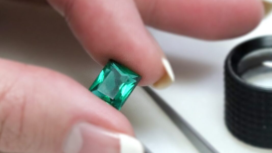 Jade Meanings, Properties and Uses - CrystalStones.com