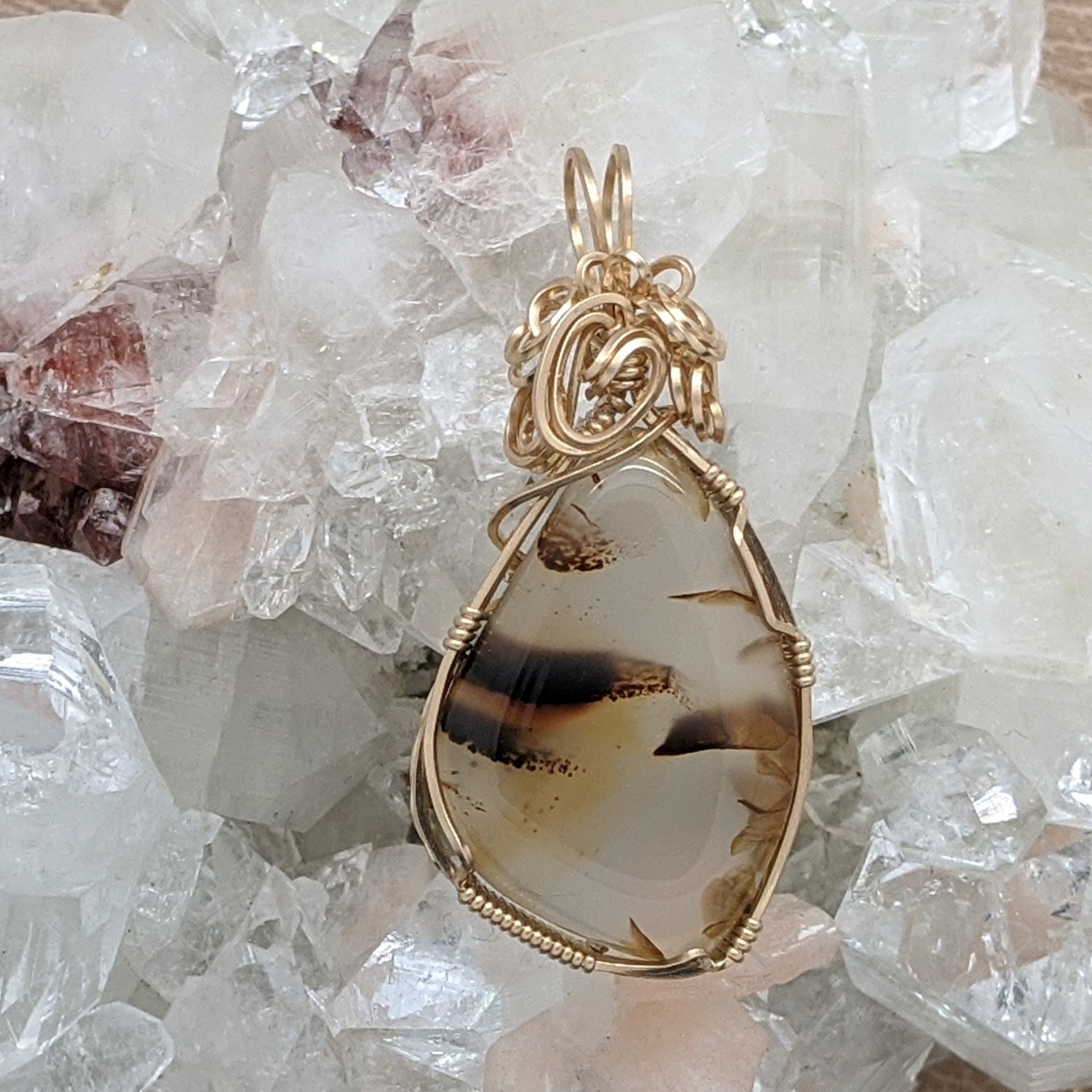 Moss Agate Meanings, Properties and Uses