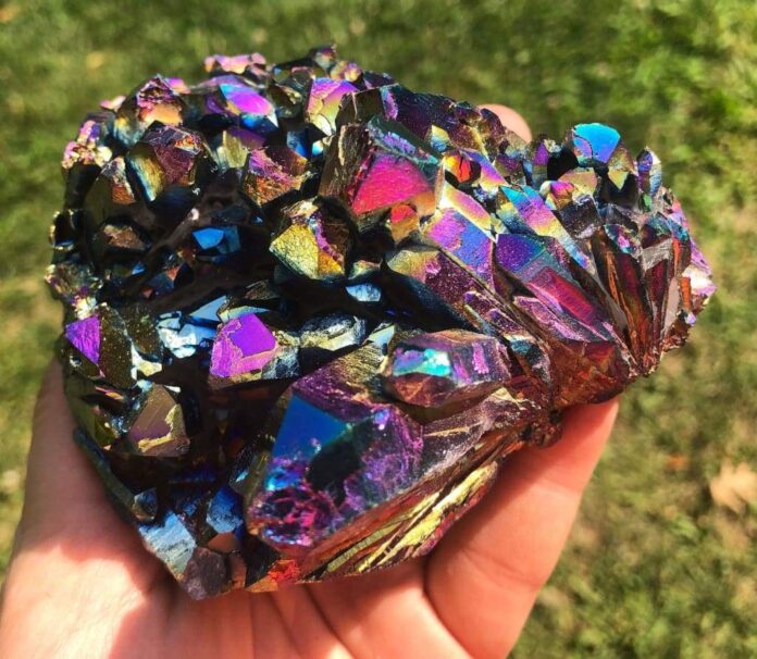 Aura Quartz Meanings, Properties and Uses - CrystalStones.com