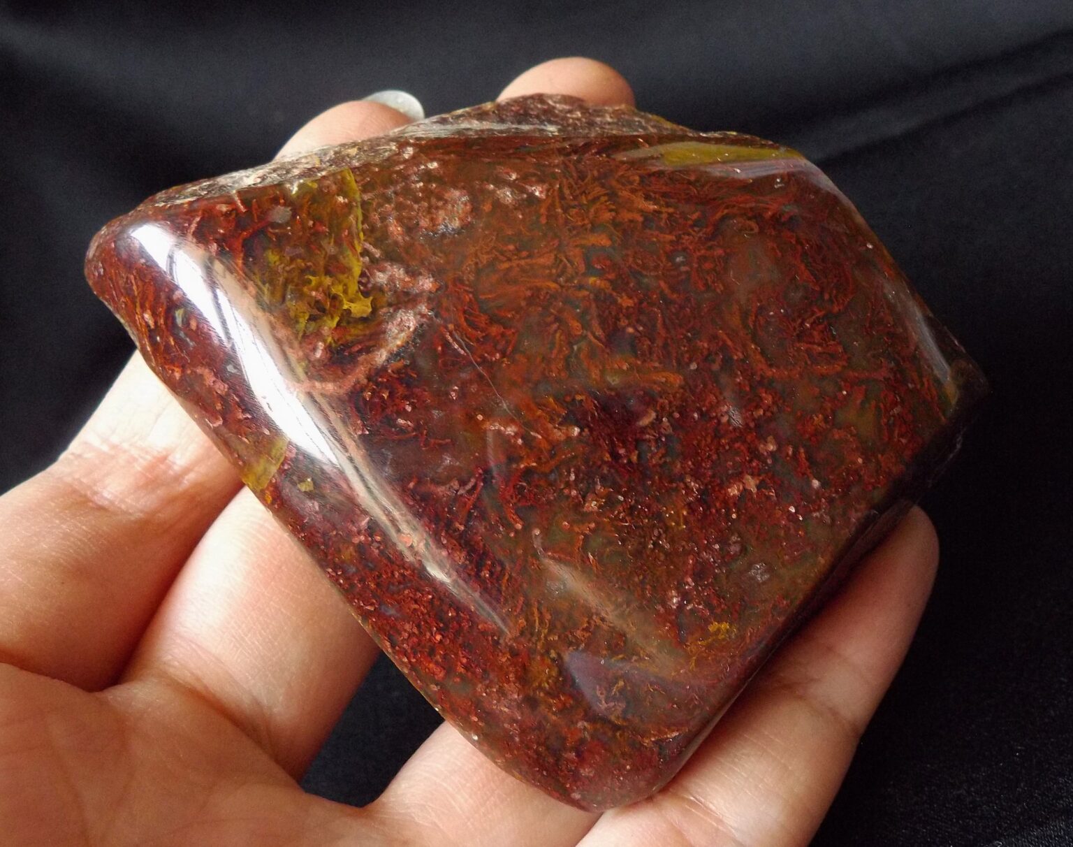 Moss Agate Meanings, Properties and Uses