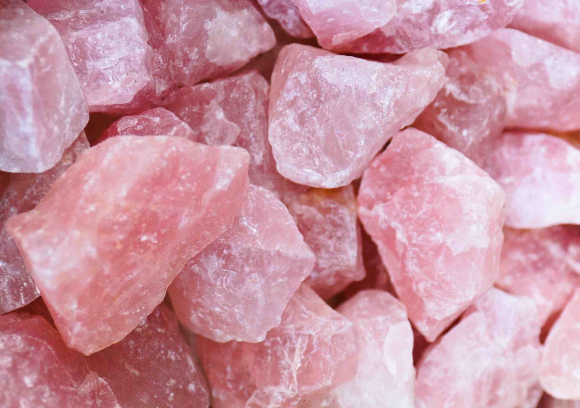 Morganite Meanings, Properties and Uses - CrystalStones.com