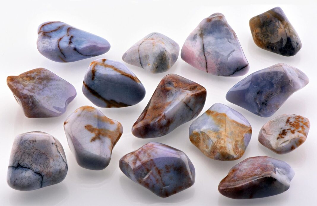 Chalcedony Meanings, Properties and Uses - CrystalStones.com