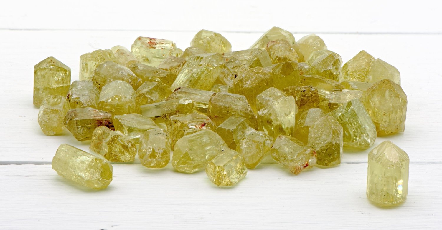 Apatite Meanings, Properties and Uses - CrystalStones.com