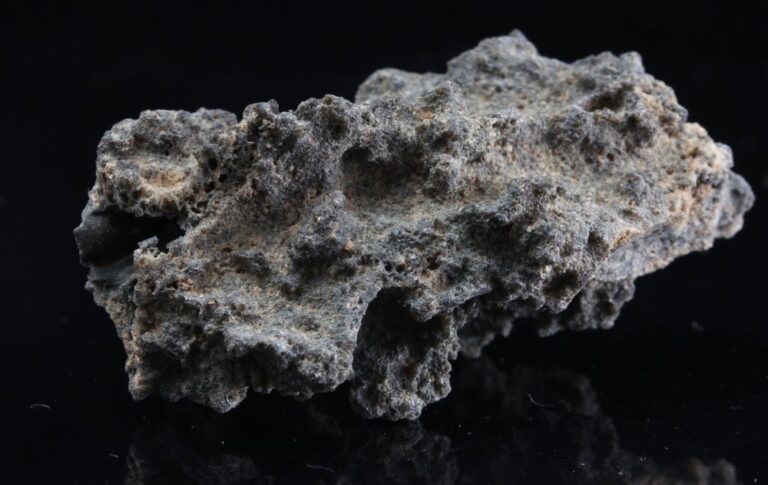 Fulgurite Meanings, Properties and Uses - CrystalStones.com