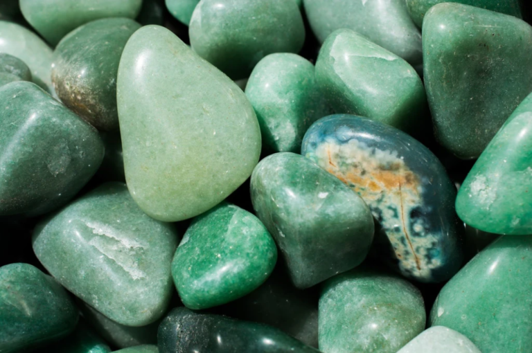 Prasiolite Meanings, Properties and Uses - CrystalStones.com