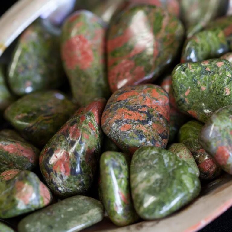 Ruby Zoisite Meanings, Properties and Uses - CrystalStones.com