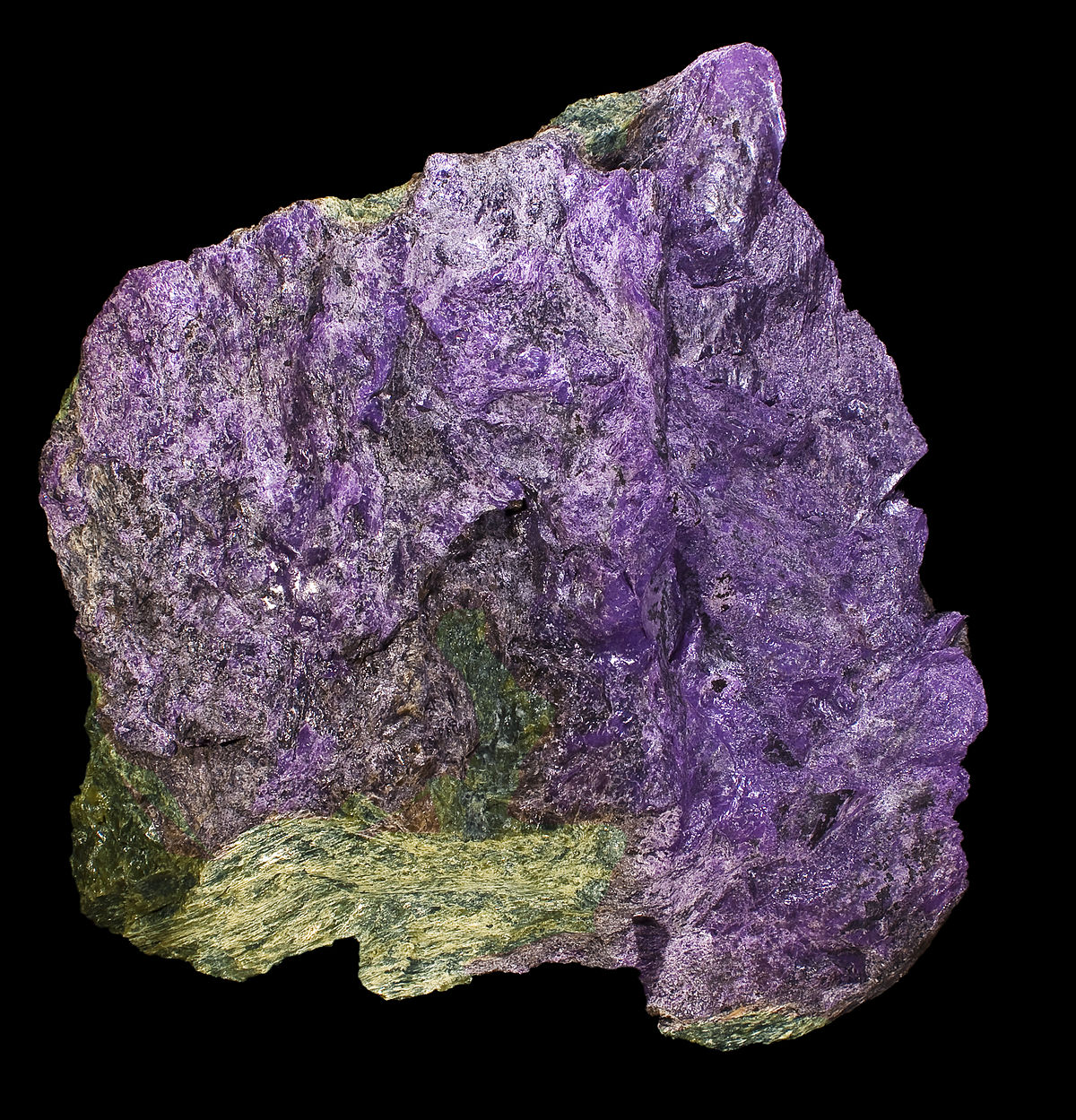 Black Jade Meanings, Properties and Uses - CrystalStones.com