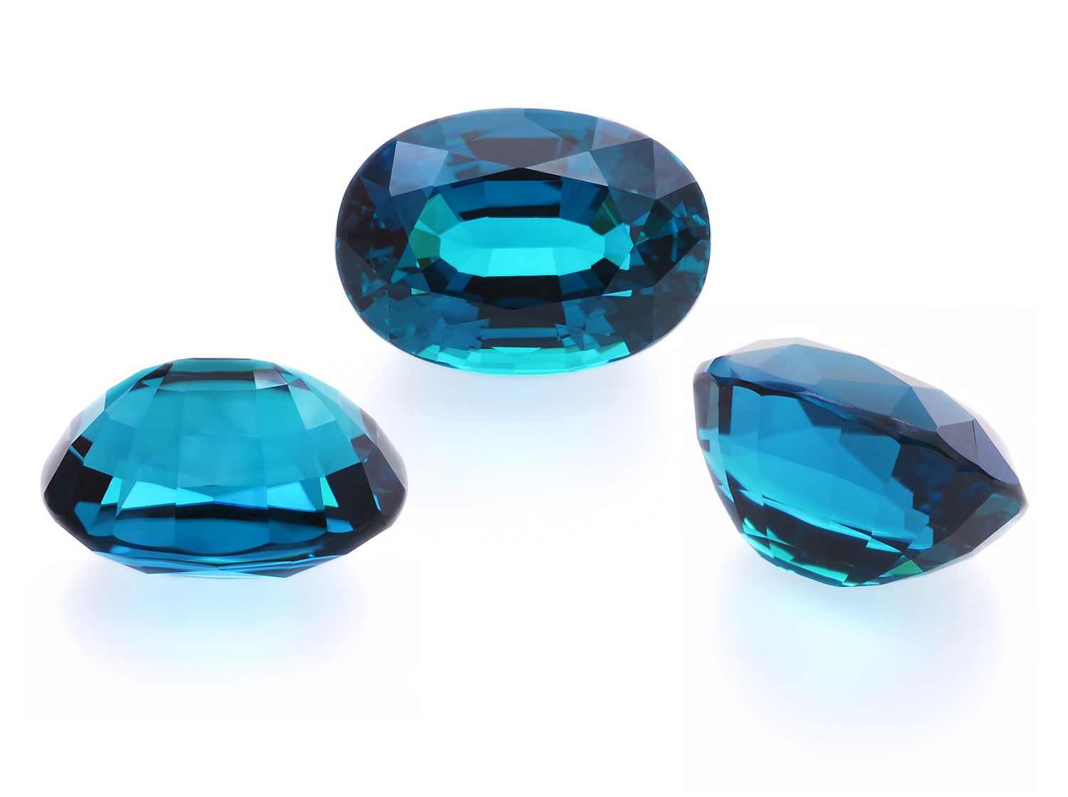 Blue Crystal Stones List, Meanings and Uses - CrystalStones.com
