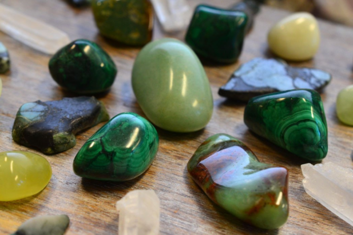 Green Crystal Stones List, Meanings and Uses - CrystalStones.com