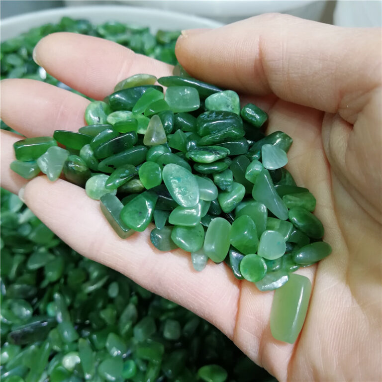 Green Crystal Stones List, Meanings and Uses - CrystalStones.com