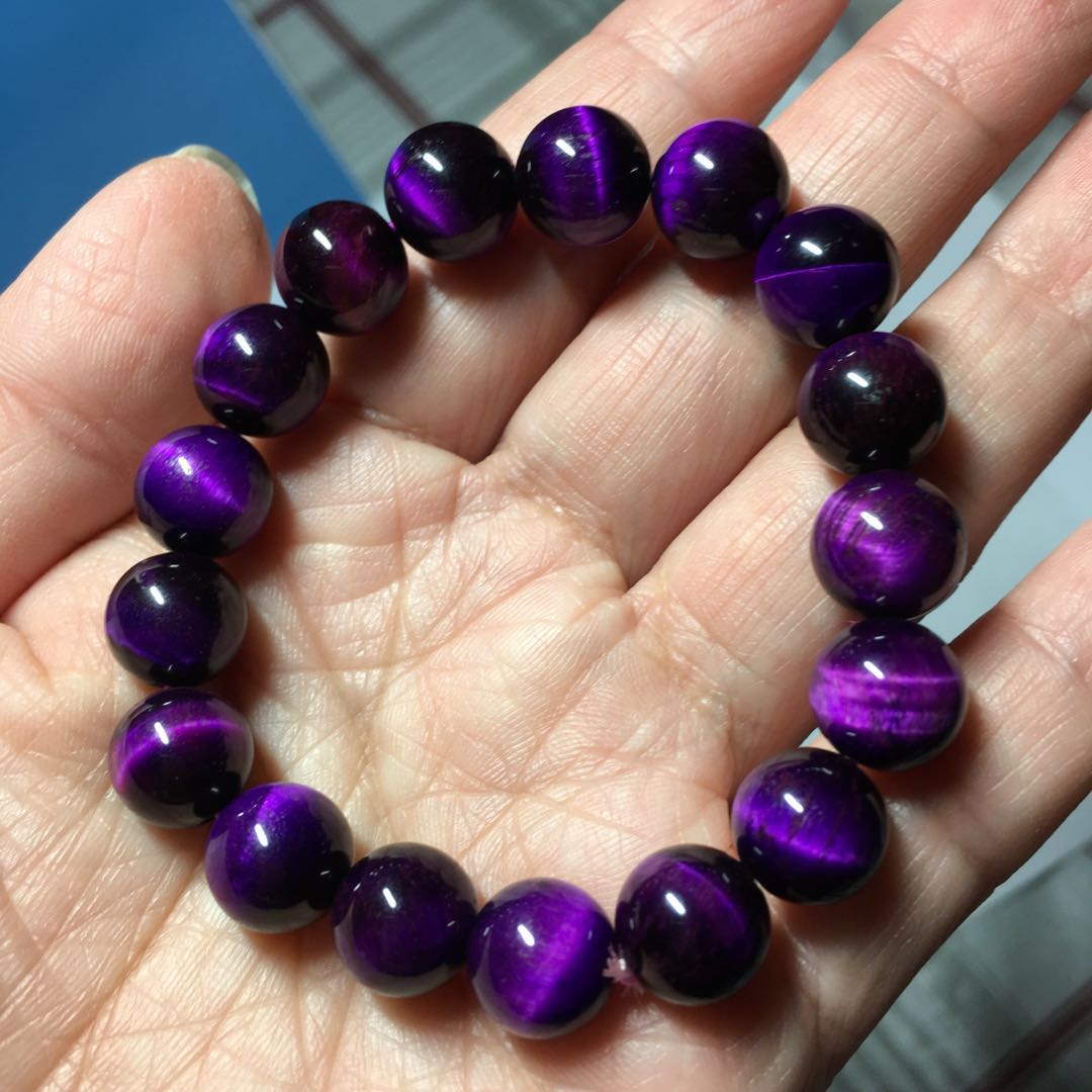 Purple Crystal Stones List, Meanings and Uses - CrystalStones.com