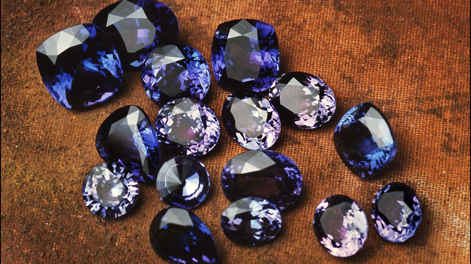 Blue Crystal Stones List, Meanings and Uses - CrystalStones.com