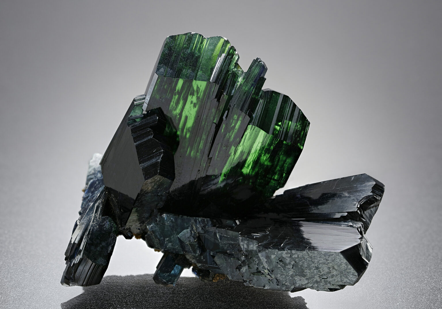 Green Crystal Stones List, Meanings and Uses - CrystalStones.com