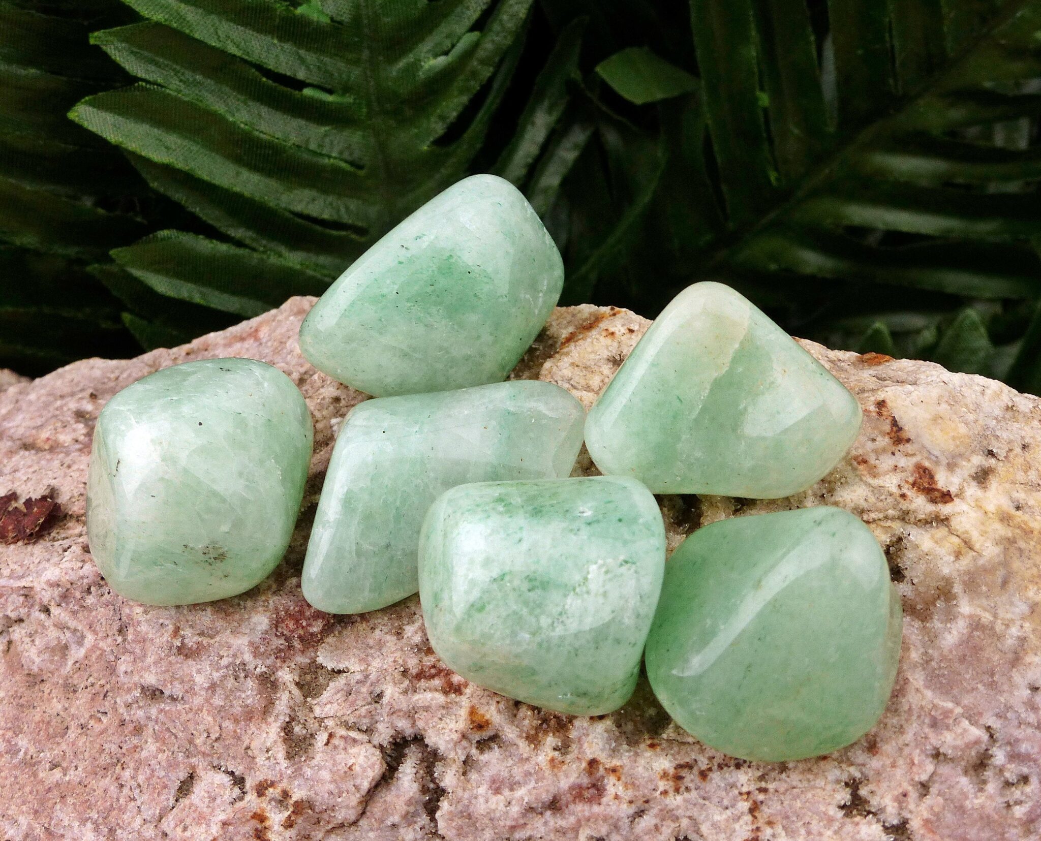 26 Powerful Crystals For Wealth and Prosperity – The “How To” Guide ...