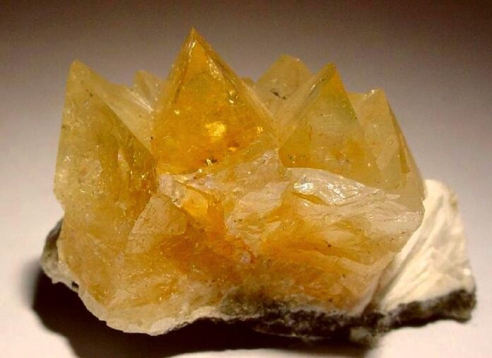 Yellow Crystal Stones List, Meanings and Uses - CrystalStones.com