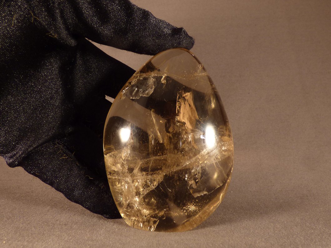 24 Powerful Crystals For Office Desk – The “How To” Guide ...