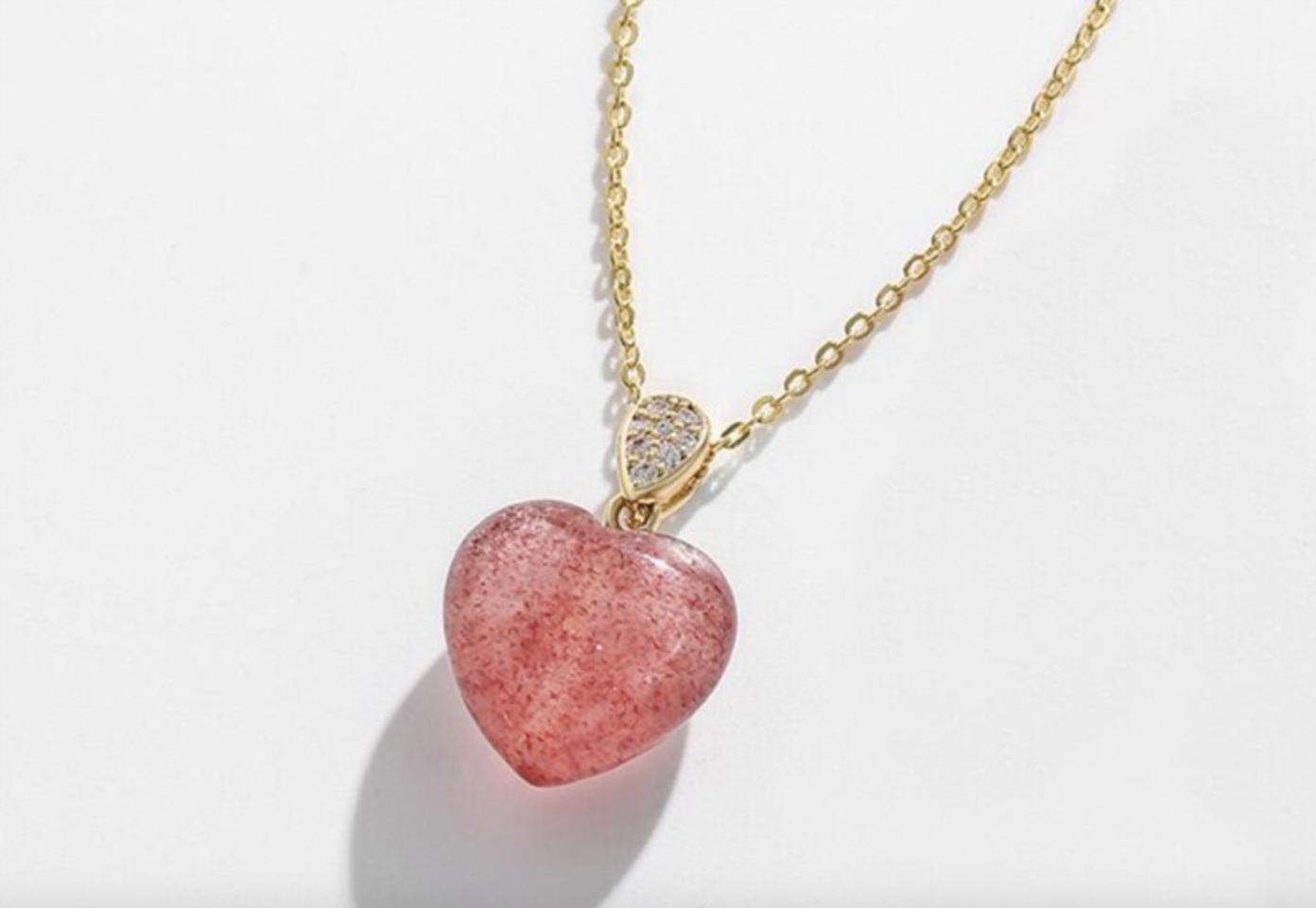 Strawberry Quartz Meanings, Properties and Uses - CrystalStones.com