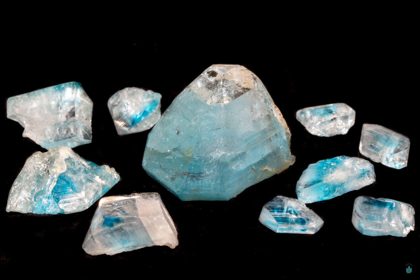 31 Powerful Crystals For Happiness – The “How To” Guide - CrystalStones.com