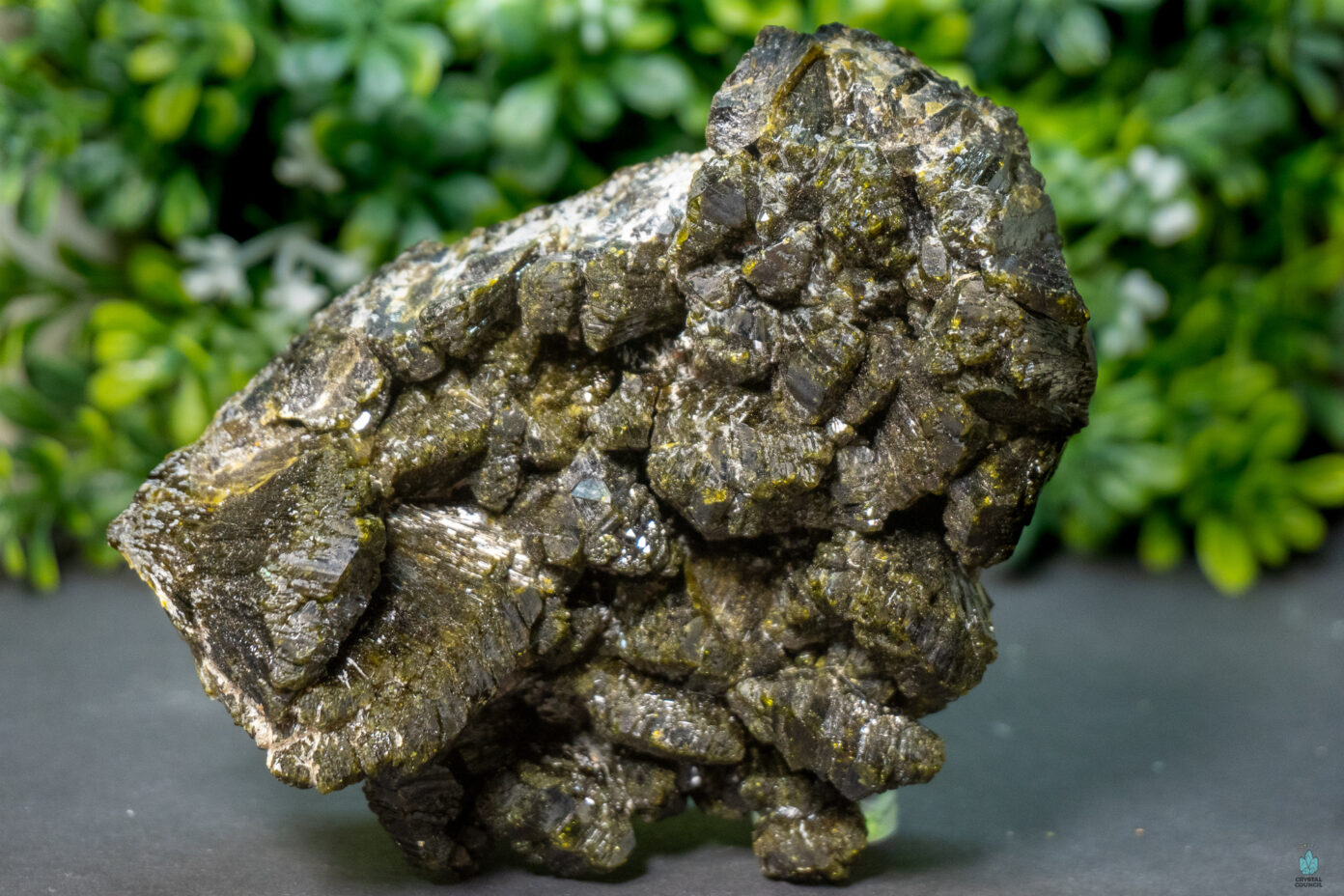 32 Powerful Crystals For Grounding - The "How To" Guide - CrystalStones.com