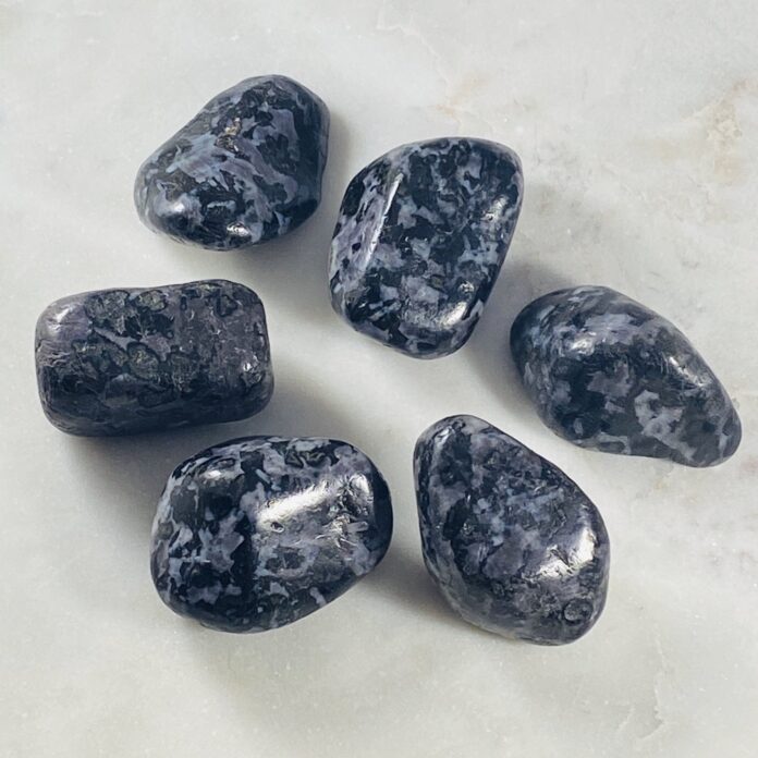 37 Most Useful Crystals For Energy - The "How To" Guide - CrystalStones.com