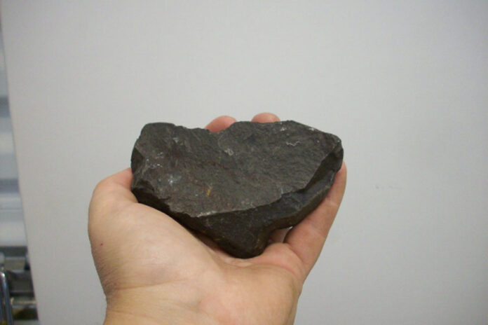 32 Powerful Crystals For Grounding - The "How To" Guide - CrystalStones.com